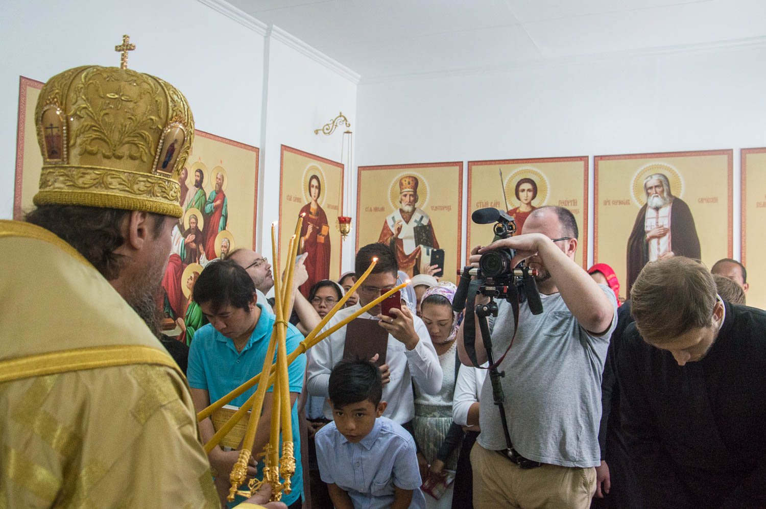 A hierarch of the Russian Orthodox Church celebrates the first ever ...